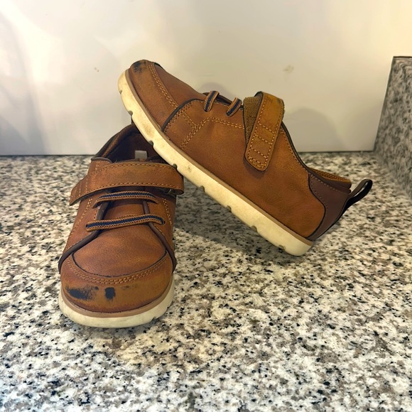 Shoes | Stride Rite Ethan Style Play Condition For Toe Scuffs | Poshmark